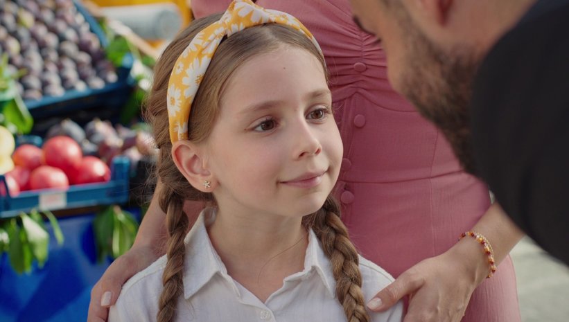 Bir Küçük Gün Işığı - Elif ve Güneş'in kırtasiye alışverişi