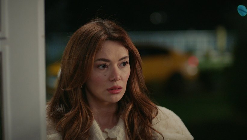 Bir Küçük Gün Işığı - Elif, Fırat'ı başka bir kadınla gördü!