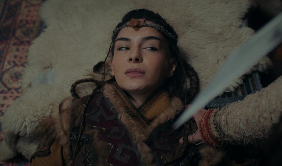 Destan | Çolpan Han, Akkız’ı ölüme terk ediyor! Özel Videosu