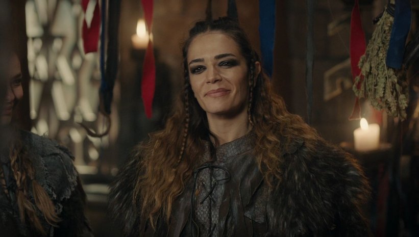 Destan - Çolpan, Akkız'ı Batuga'ya veriyor!