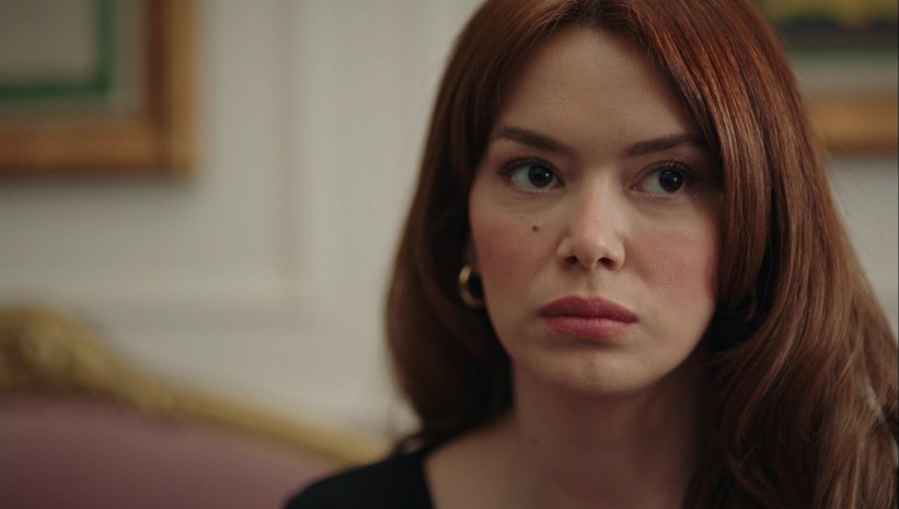 Bir Küçük Gün Işığı - Sude ve Elif aynı çatı altında!