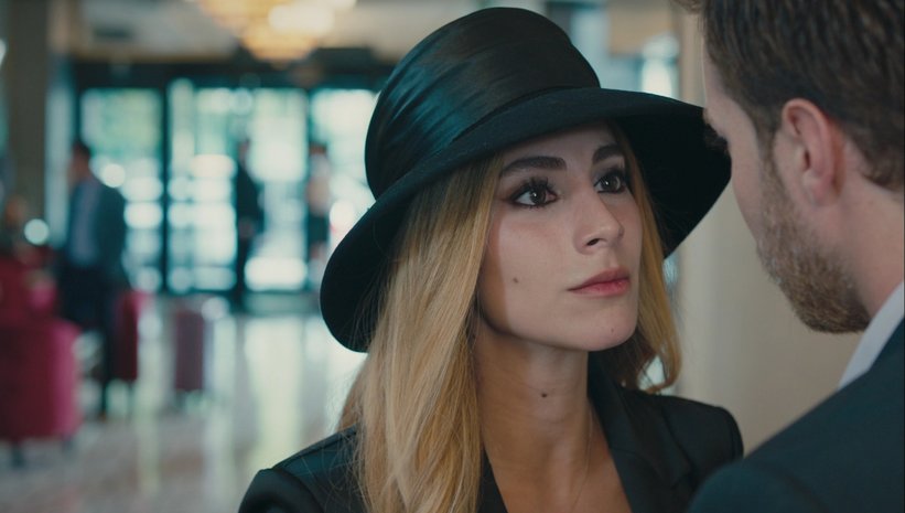 Bir Küçük Gün Işığı - Dila ve Hakan nasıl tanıştı?